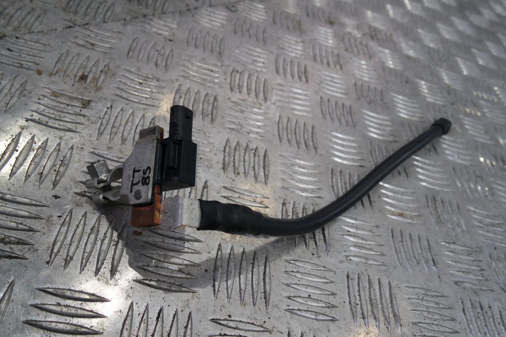 Klema minusowa przewód Audi OE 8S0915181 - porównaj ceny - Allegro.pl