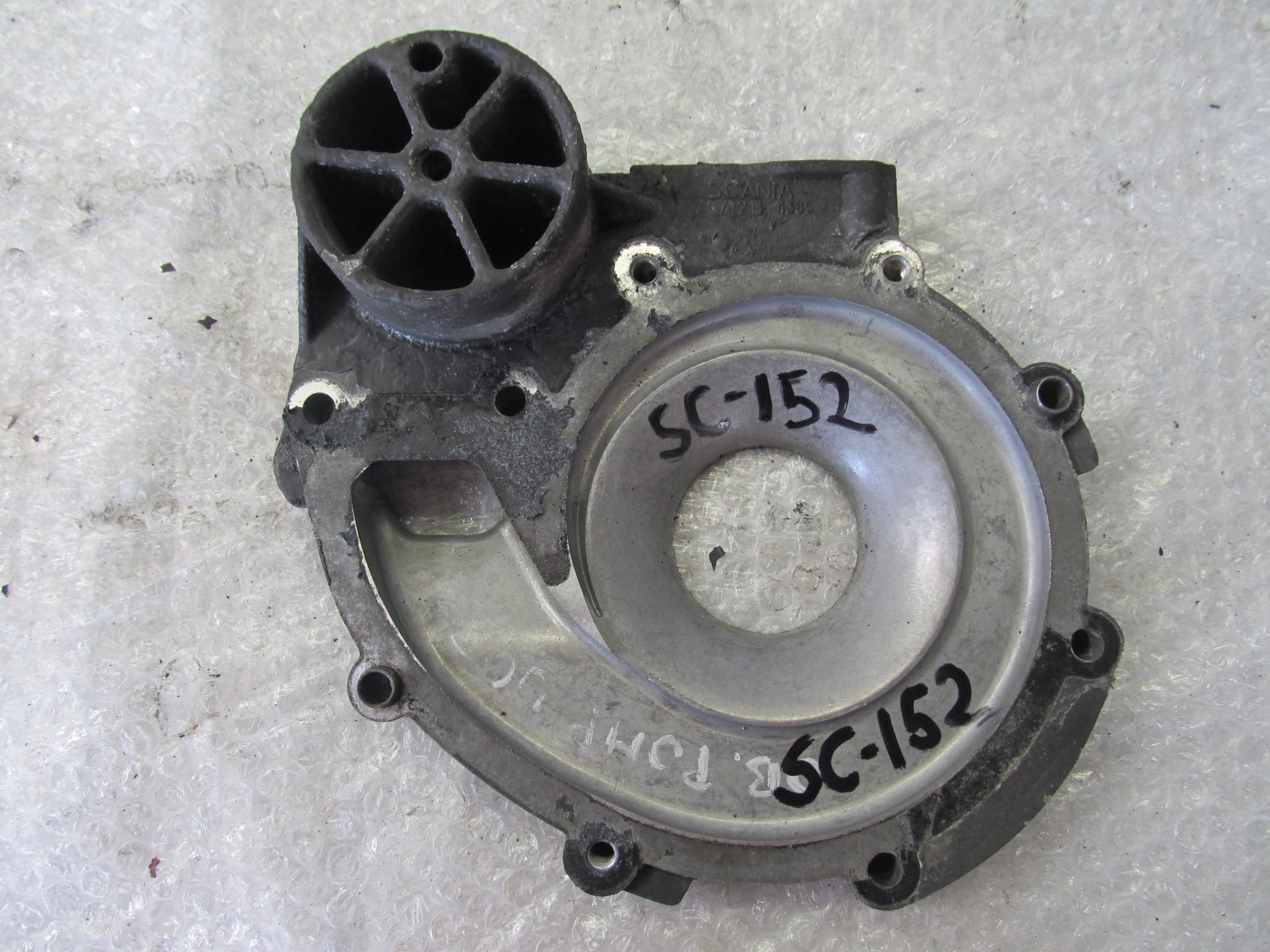 podstawa pompy wody Scania P 380 1787121 za 150 zł z Zambrów - Allegro ...