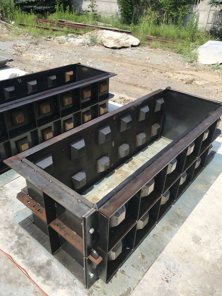 Formy lego, formy stalowe, bloki betonowe, mury op - 7579386775 ...