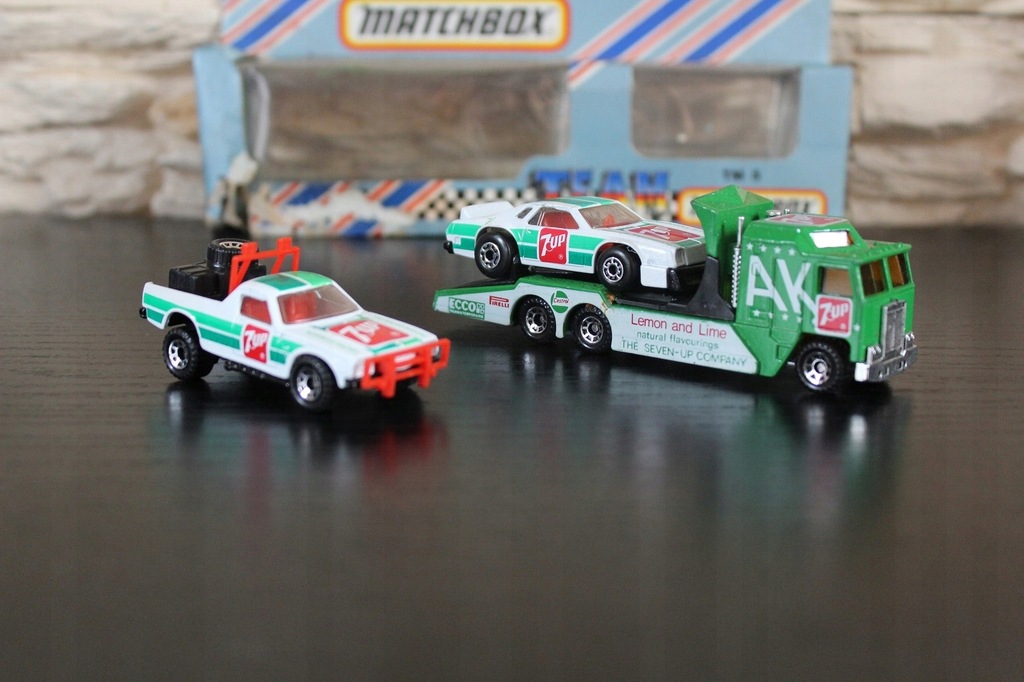MATCHBOX TEAM CONVOY - 7565473284 - oficjalne archiwum Allegro