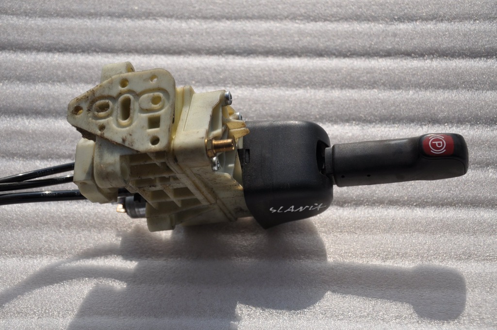 ZAWÓR HAMULCA RĘCZNEGO SCANIA R 9617242080 - 6697050092 - oficjalne ...