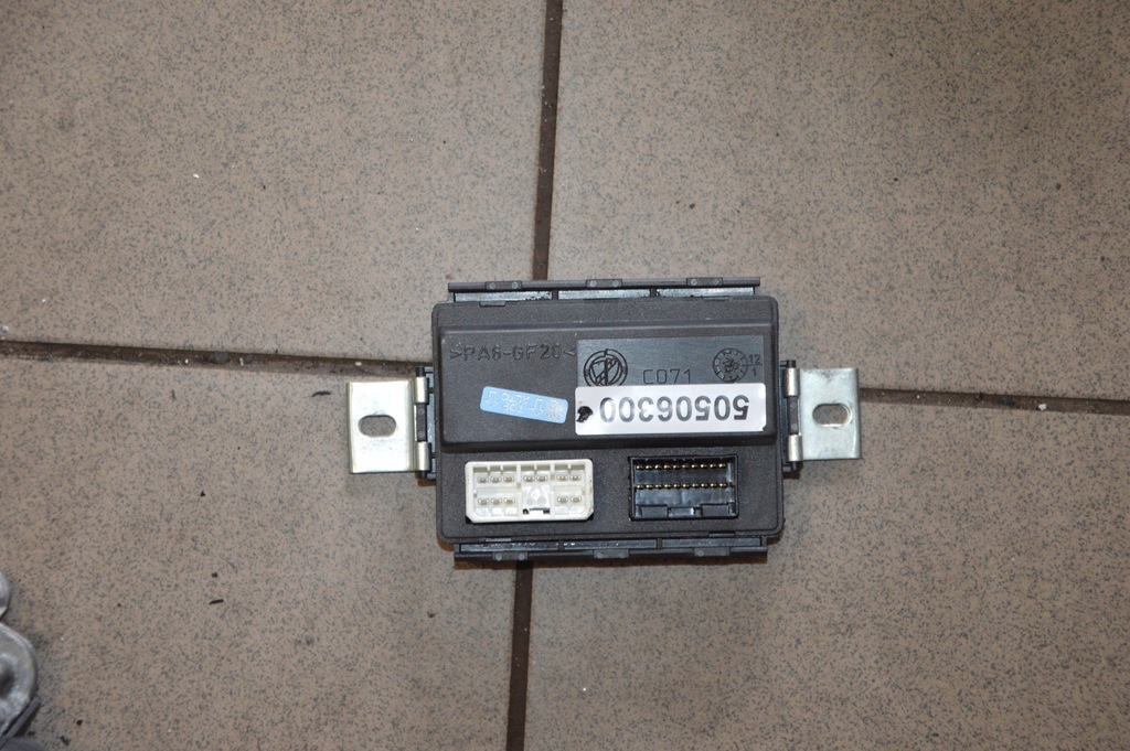 Alfa Romeo GT Moduł szyby lewy przedni 50506300 - 7553239662 ...