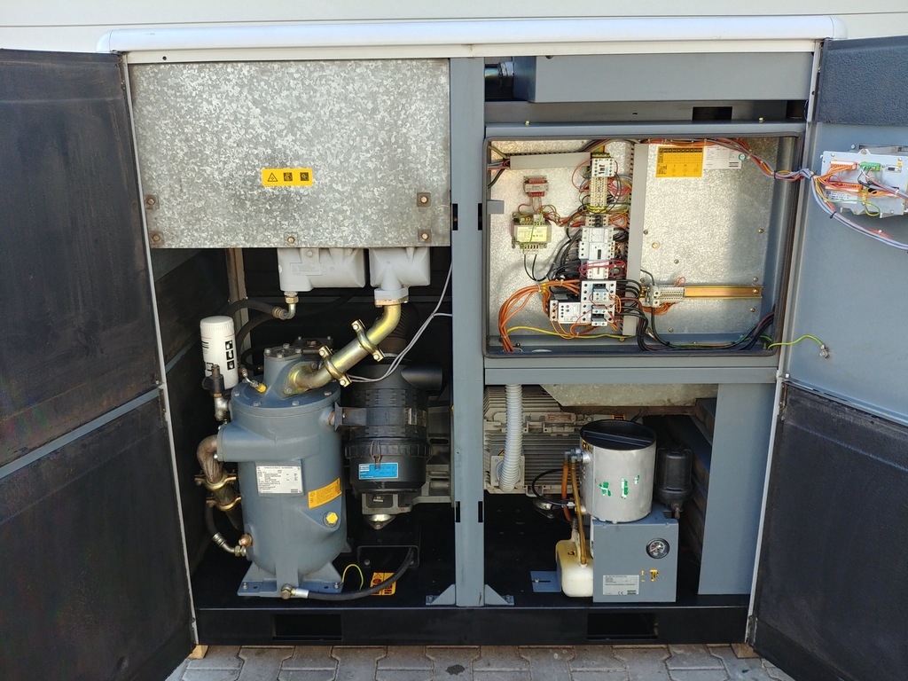 Kompresor śrubowy Atlas Copco GA 30 FF COPCCO - 7330653955 - oficjalne ...