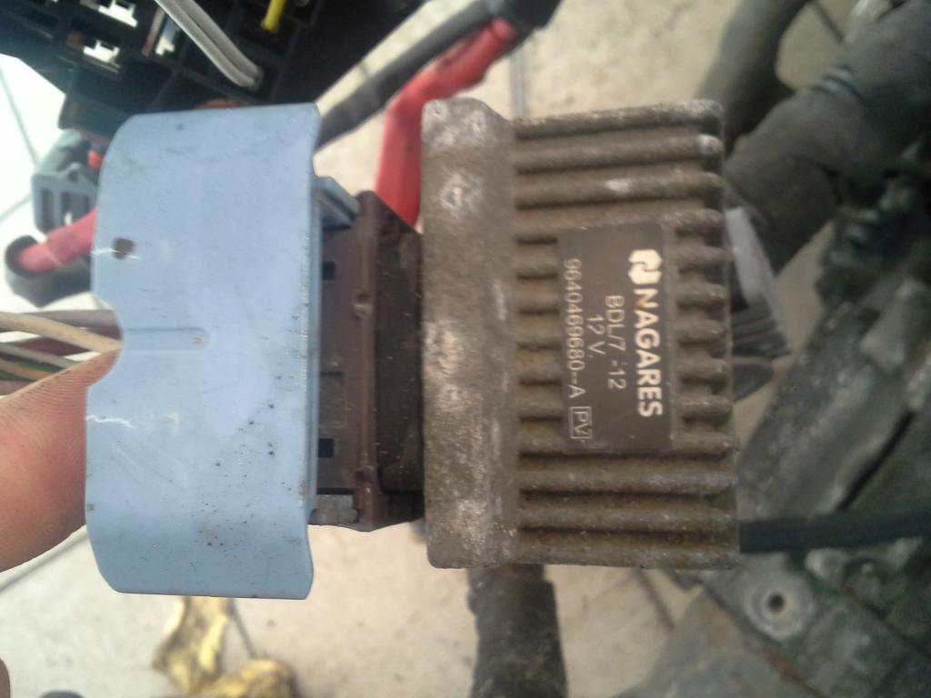 RENAULT 1.5 ŚWIEC NAGARES PRZEKAZNIK 9640469680A - 6030437386 ...