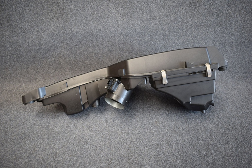 OBUDOWA FILTRA PRZEPŁYWKA BMW 3 F30 F31 8647449 - 7403670804 ...